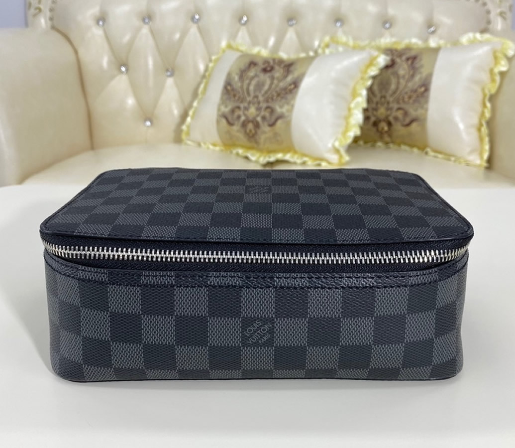 Louis Vuitton Damier Graphite Packing Cube MM N43689-black – LuxTime ...